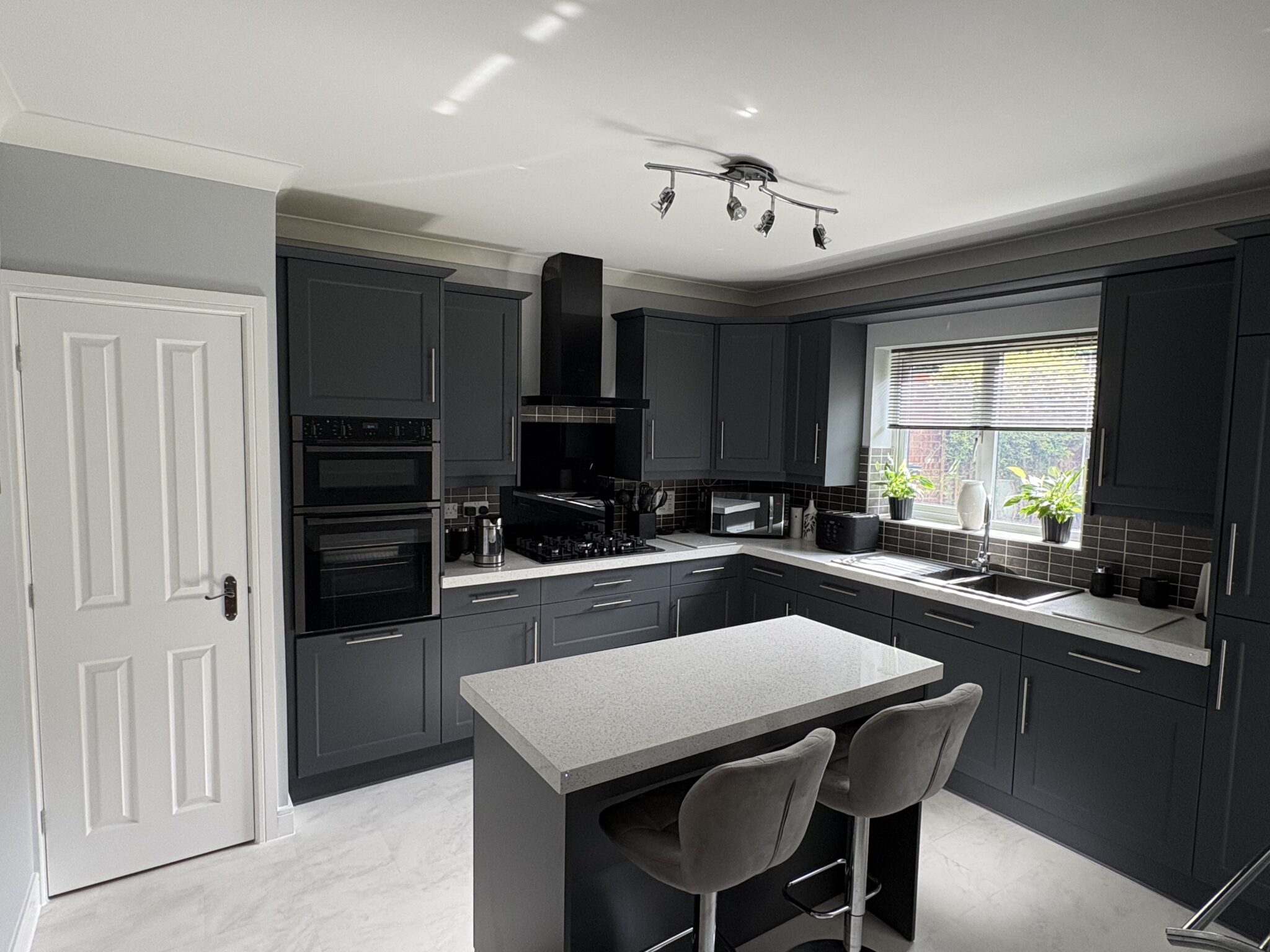 Kitchen Makeovers by Joe's Doors